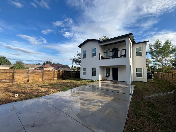 Mcallen Airport /Mall Apt Unit 1 - 매캘런