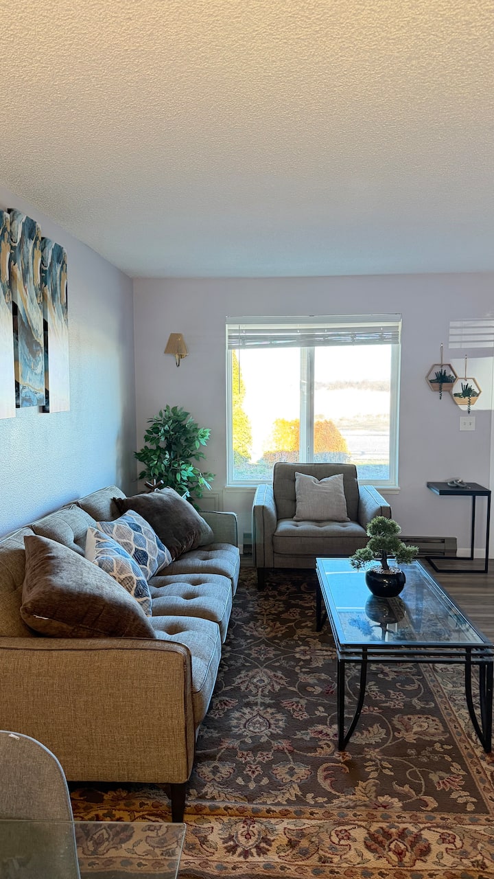 Newly Furnished 2br Retreat With Fenced Yard - Richland, WA