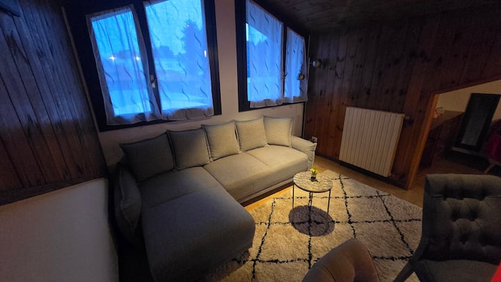 Oleggio Home - Momo