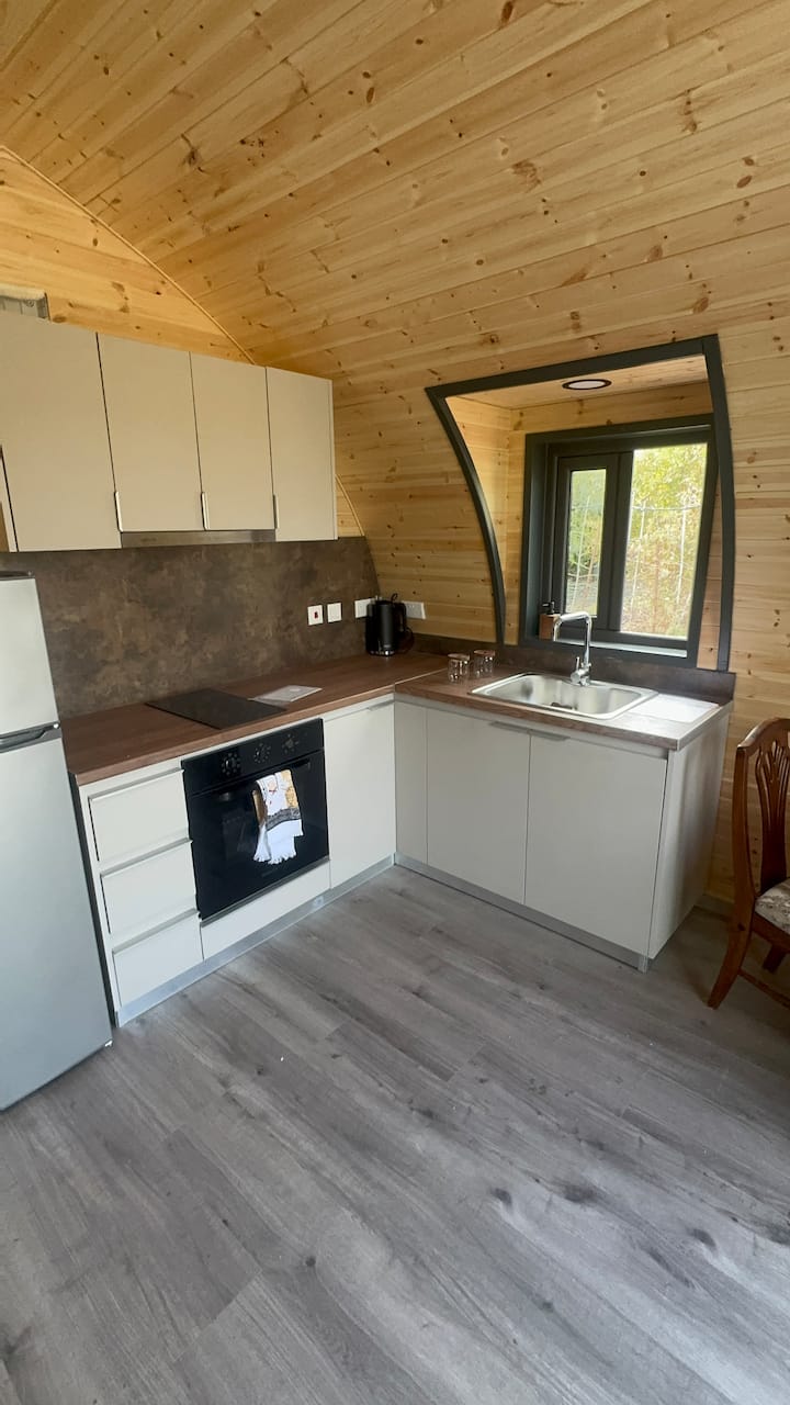 Lean-theo Glamping Tiny Wooden House - Латхи