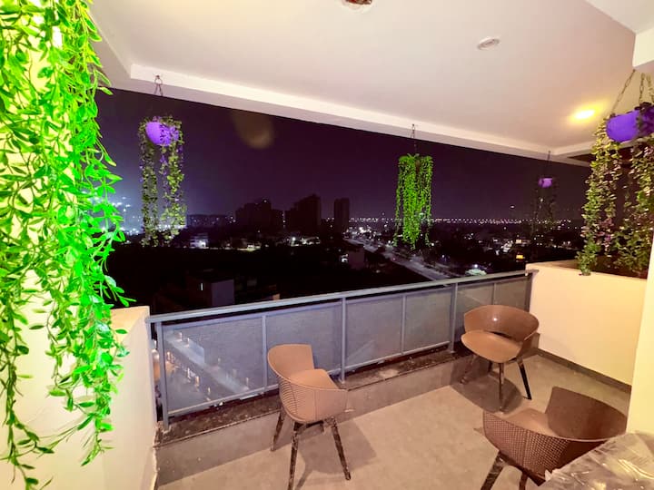 1bhk With Dwarka Expressway Night View - Delhi