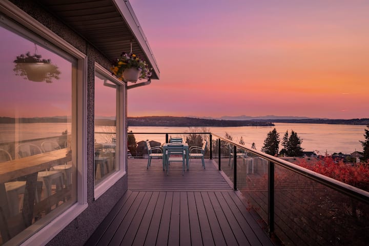 Chambers Bay Getaway - Sweeping Water Views - Anderson Island, WA