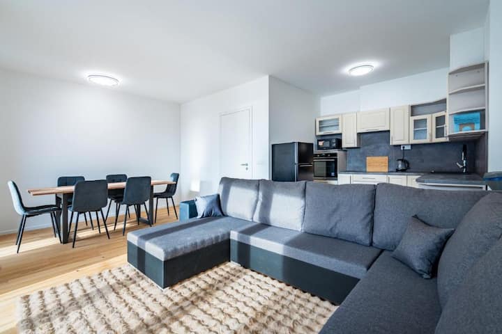 Baker Balcony Apartment - Brno