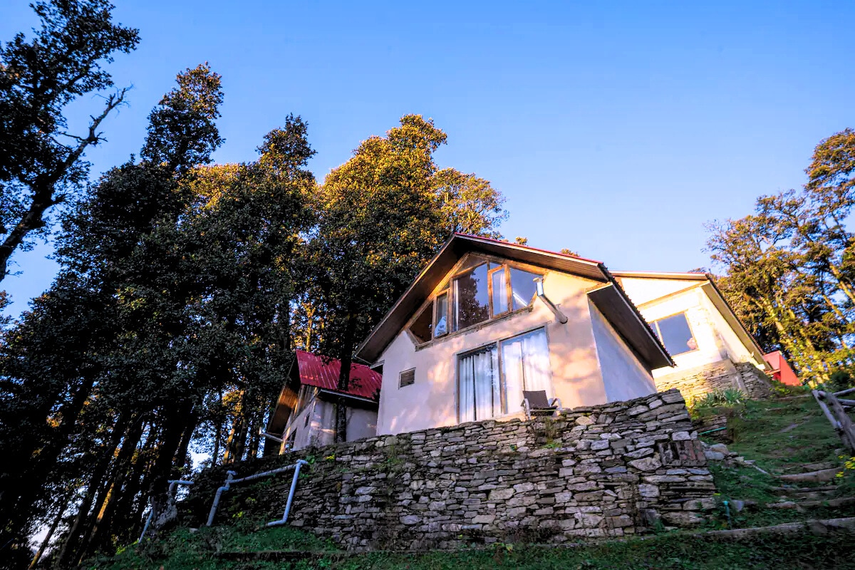 Séjours originaux | Agyaat Mudhouse près du pic Hatu - Cabanes à louer ...