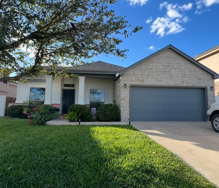 Home Sweet Home In Laredo - Laredo, TX