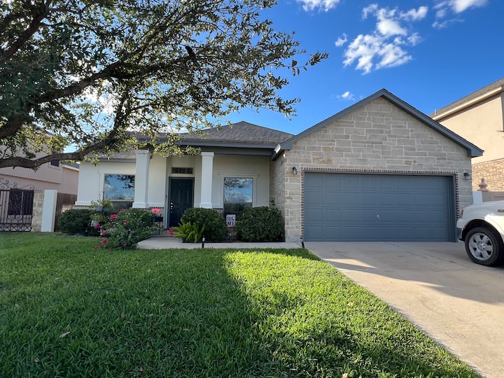 Home Sweet Home In Laredo - Laredo, TX