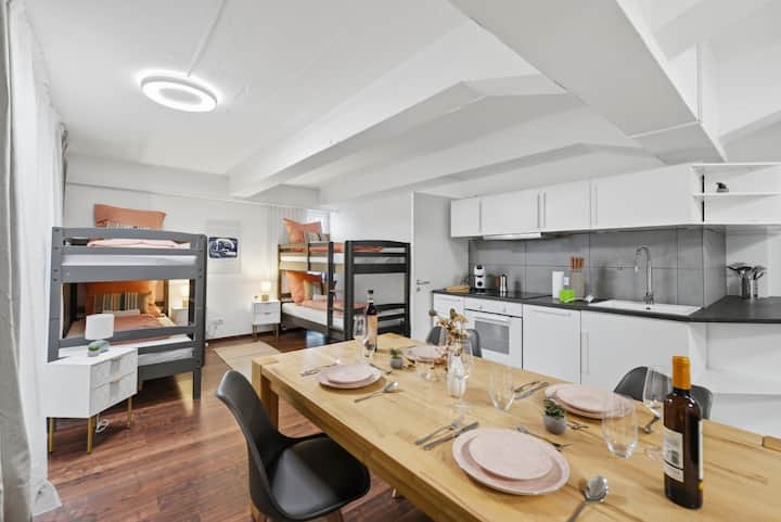 Yello Homes | Tiny Loft | 4 Personen | Airport - Norimberga