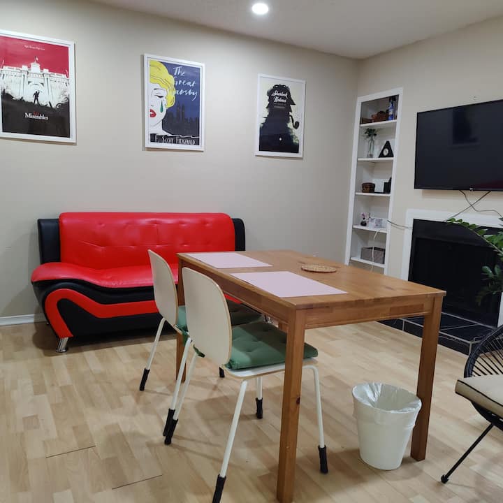 Cozy, Top Floor, Entire Unit—prime N. Dallas - Dallas, TX