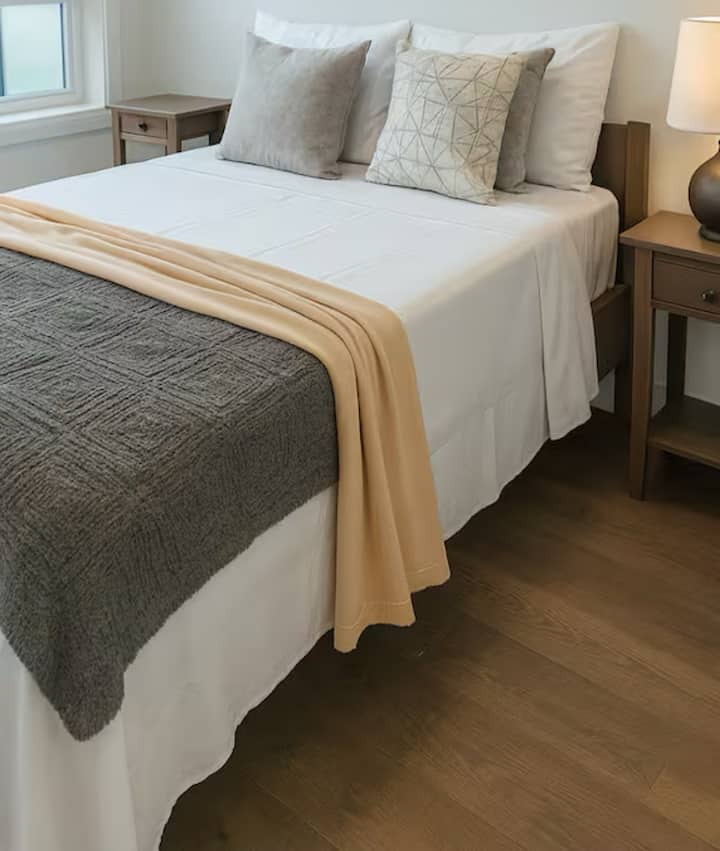 Luxury Oakville Condo• Gym • Balcony• Yoga 1br+d - Oakville