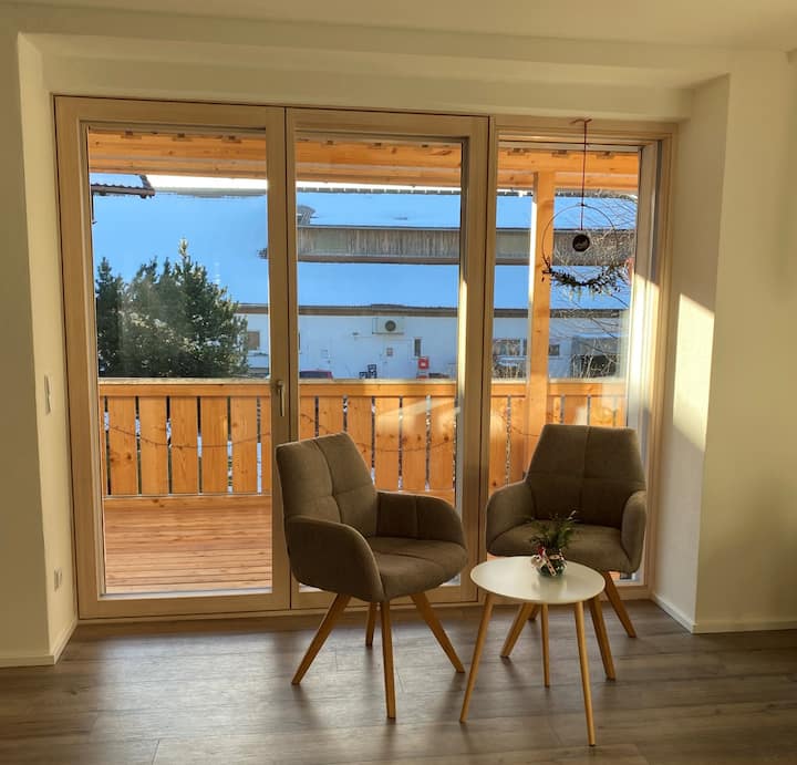 Haus "Sonnige Auszeit"
Ferienwohnung Huflattich - Roßhaupten
