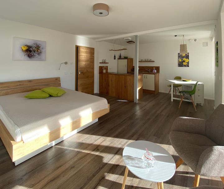 Haus "Sonnige Auszeit"
Ferienwohnung Huflattich - Roßhaupten