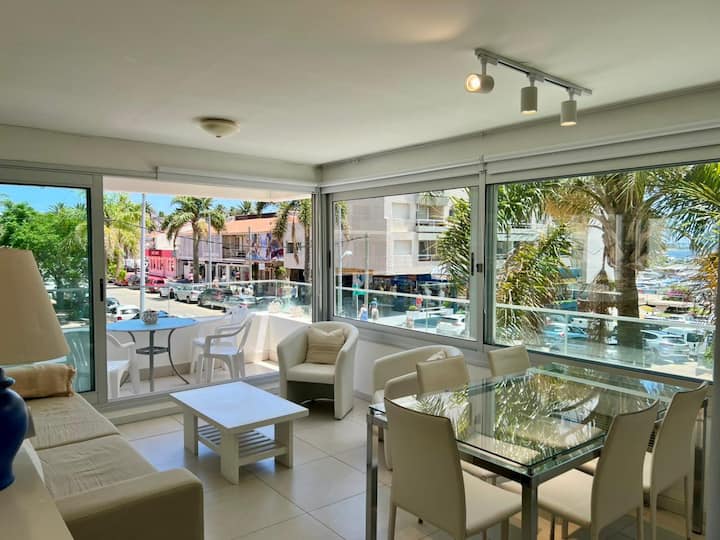 Apartamento Moderno En El Corazón De La Península - Uruguay