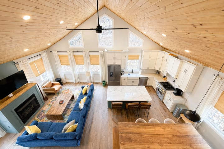 Eagle's Landing Chalet - Massanutten, VA