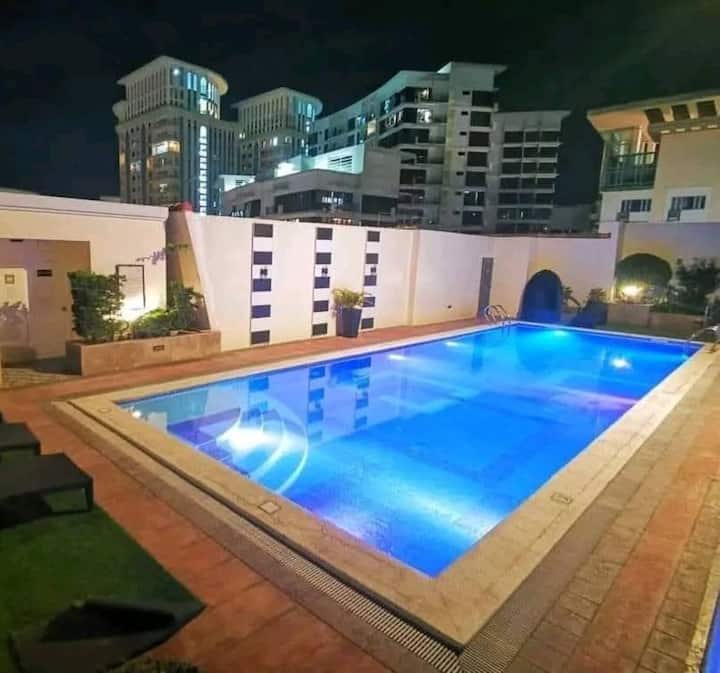 Spacious 1br @ Mckinley Hill, Pool & Gym Near Bgc - Taguig