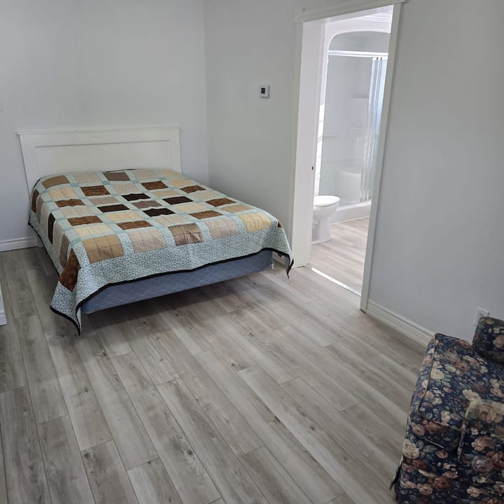 Apartment On A Family Farm. Safe, Quiet. - Campbellford