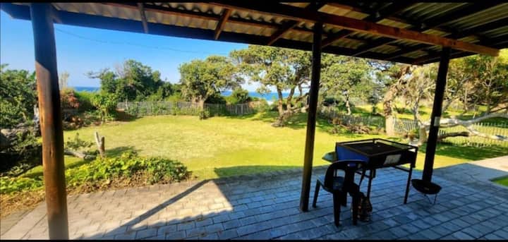 Serenity Six Beach House - Hibberdene