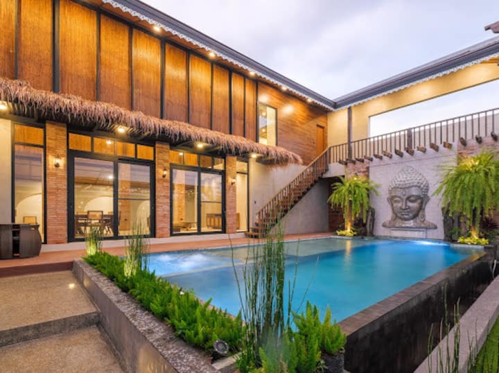 Bali-inspired Private Pool Villa - Malolos