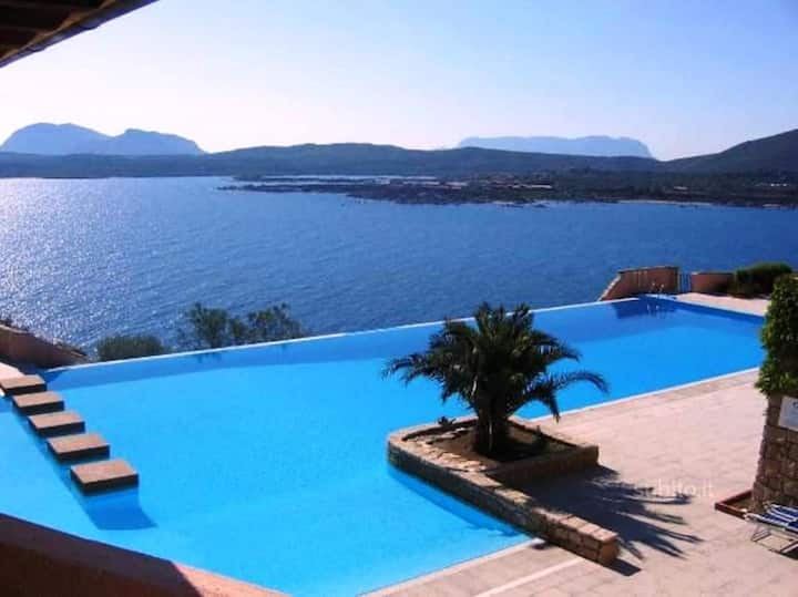 Appartamento In Costa Smeralda - Golfo Aranci