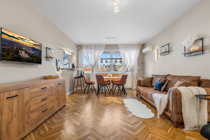 Brand New - A 106m² Flat On The Pedestrian Street - Plovdiv