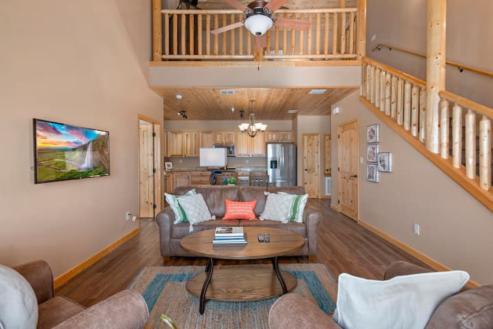 Historic Gruene Condo Near River, Bbq & Live Music - New Braunfels, TX