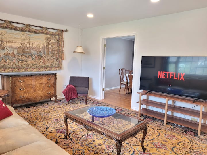 Two Level Home In Vienna - Fairfax