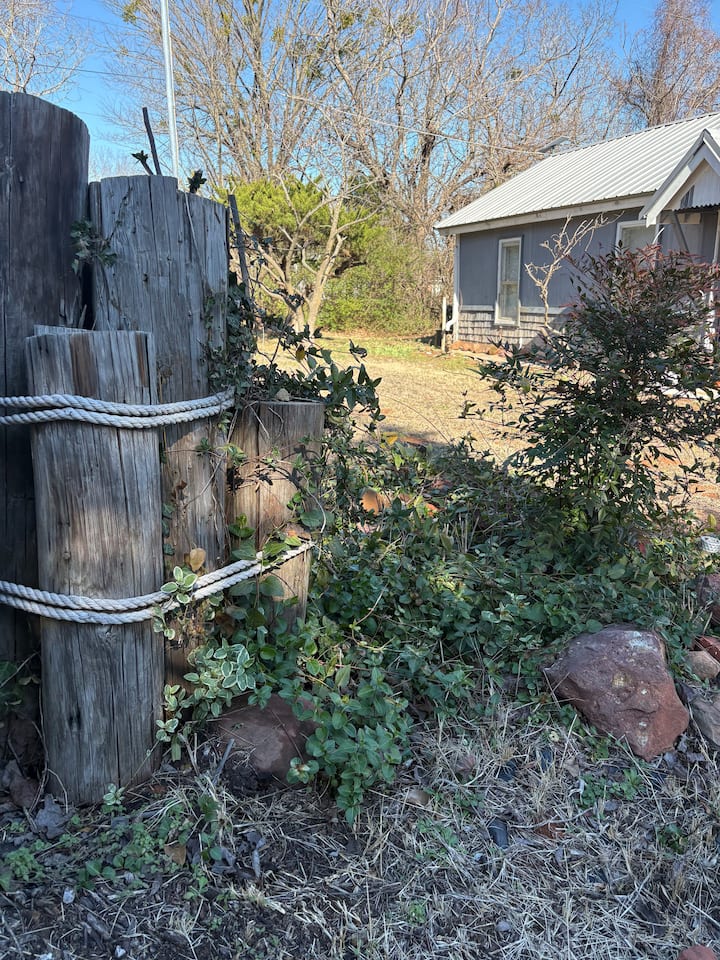 Seaside Cottage On 66 - Chandler, OK