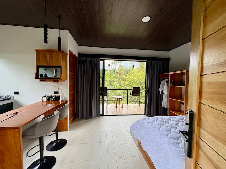 La Colmena | Eco Cabin & Bee Experience - Costa Rica