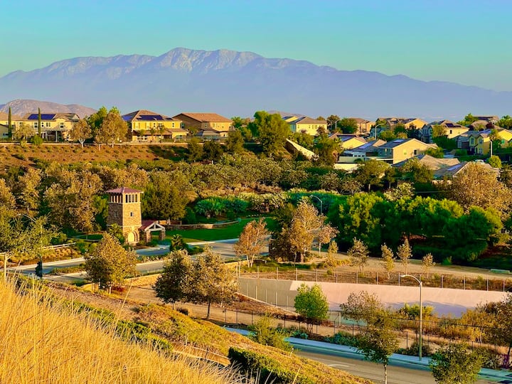 Rare New Build 5br Epic Views & Luxury! Near Ucr - Riverside, CA