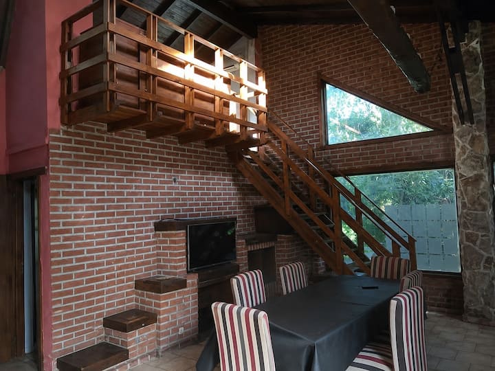 Cabaña Con Piscina En Bosque Peralta Ramos - Mar del Plata