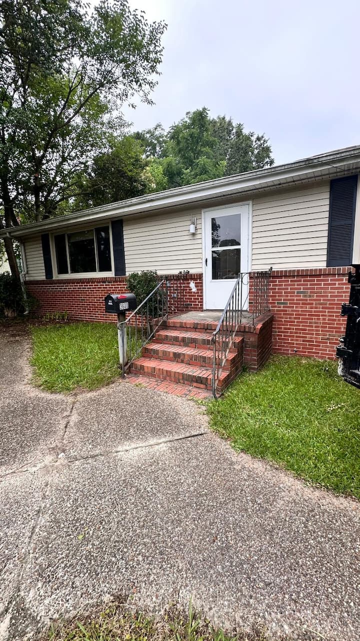 Beautiful Home - Chesapeake, VA