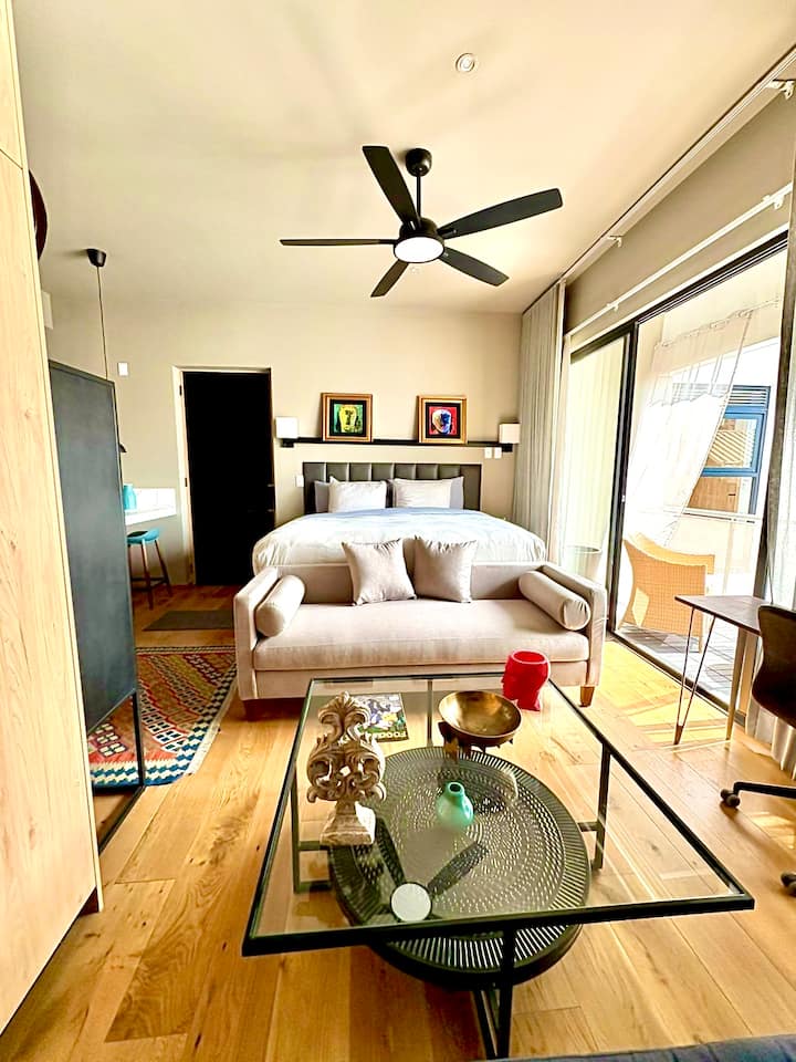 Beautiful Studio In La Roma With Balcony - Mexico City