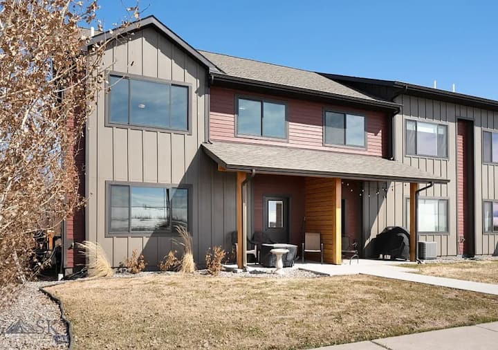 Condo With 3 Bedrooms And Garage In Great Location - Bozeman, MT