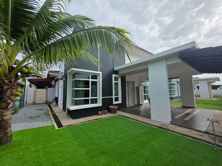 Emak Guest House In Paya Rumput Perdana - Alor Gajah