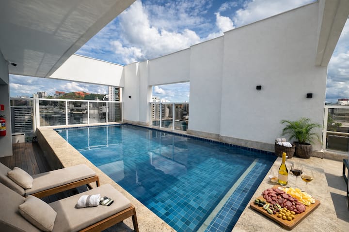 Studio Central, Academia, Ar, Piscina, Garagem - Juiz de Fora