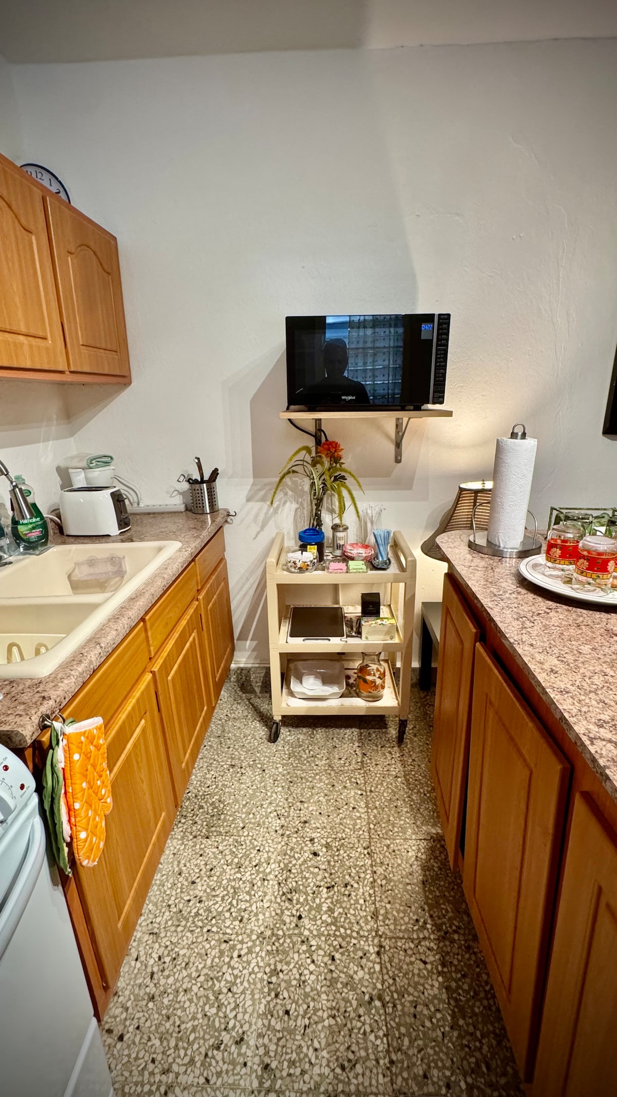 Le cottage, confortable et isolé. Le bonheur des jeunes mariés ...