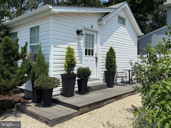Skipper Studio, An Itty Bitty Beach Cottage! - Rehoboth Beach, DE