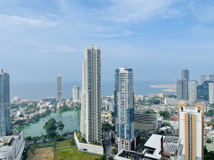 High-floor Sea View Tri-zen Colombo Luxury Apt - Colombo