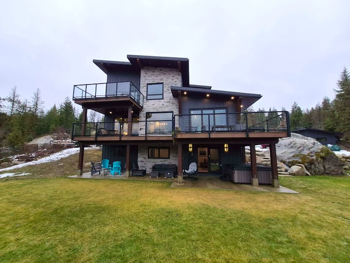 Nelson Mountain Oasis - Nelson