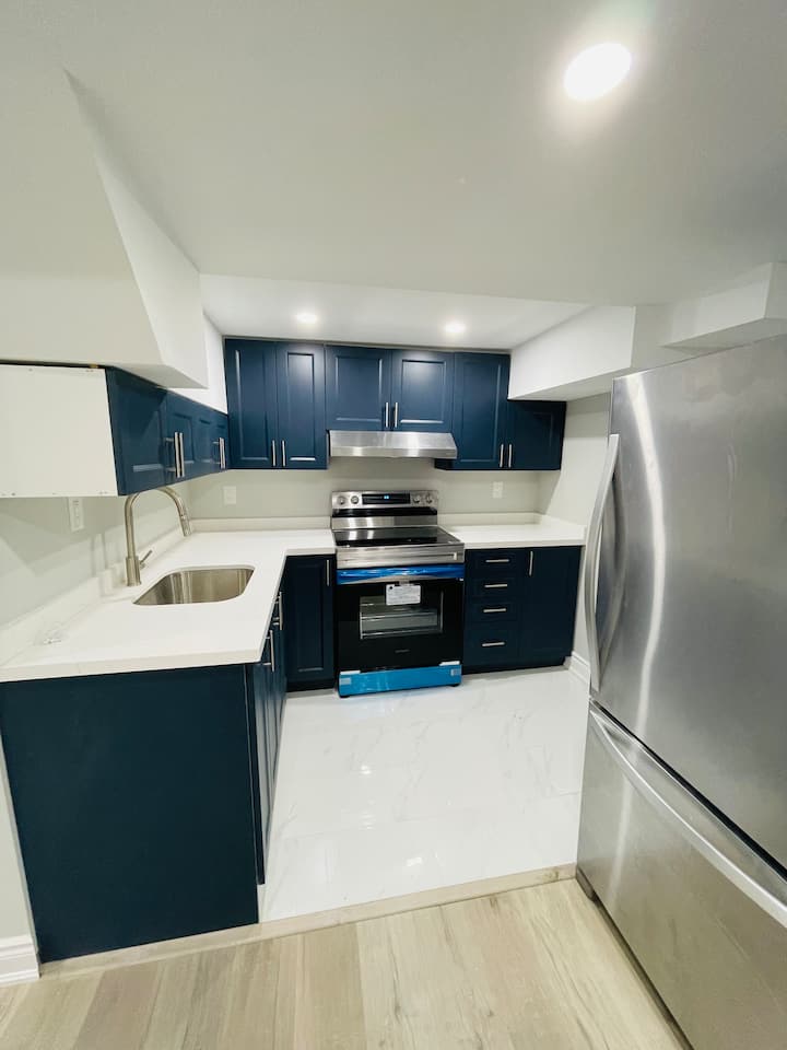 2 Bedroom Apartment In Brampton - Brampton