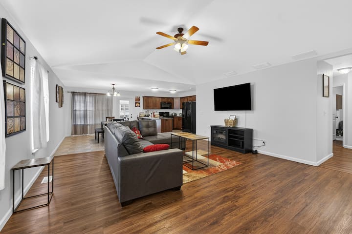 Amazing Comfort In Heart Of Shiloh Near Scott Afb - Belleville, IL