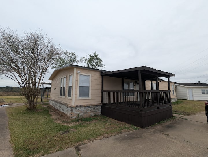 The Polished Porch | Sunset Deck - Pearland, TX