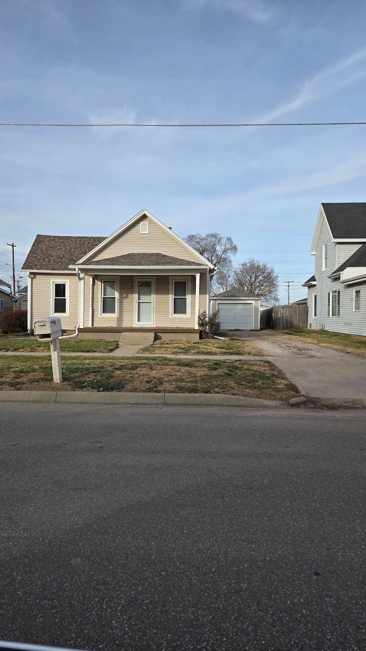 Come Stay In Comfort While In Hastings, Ne! - Hastings, NE