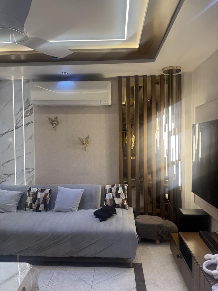 Luxury 2bhk Flat In Napier Town, Jabalpur - Jabalpur