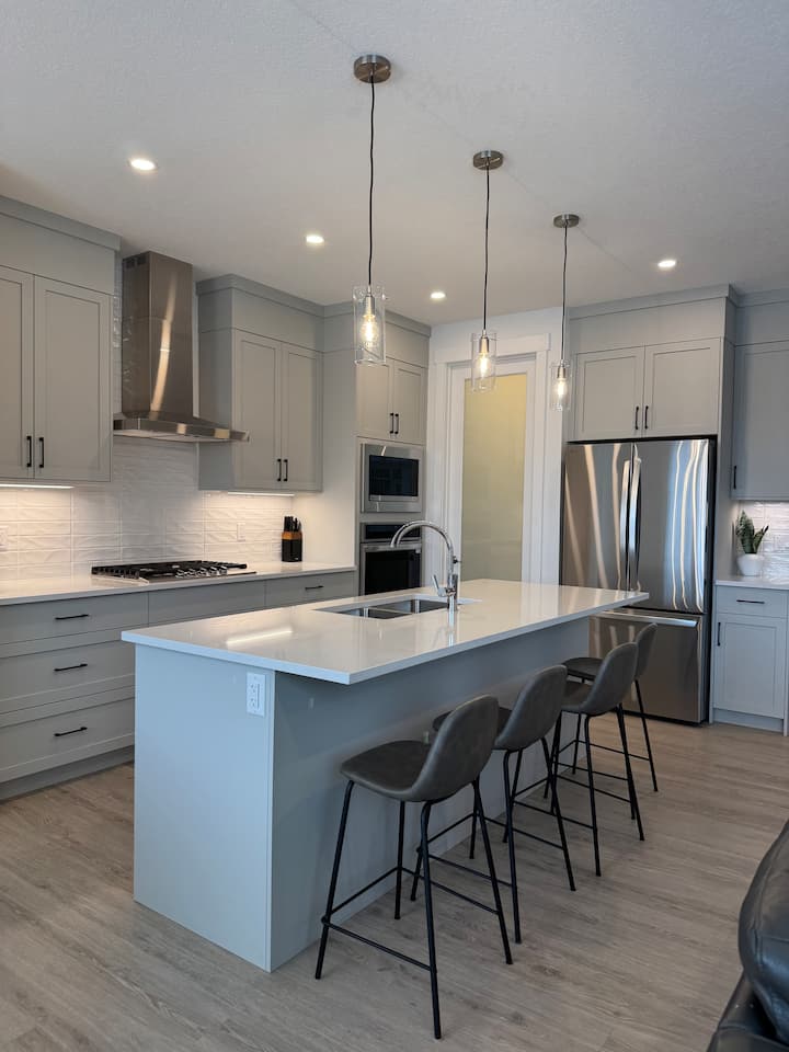 Foothills Getaway Near Calgary - Okotoks