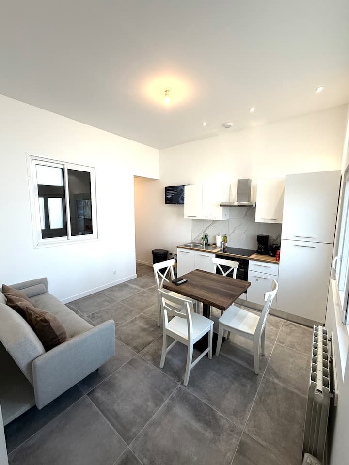 T2 Chaleureux Aulnat – Aéroport & Clermont-ferrand - Cournon-d'Auvergne