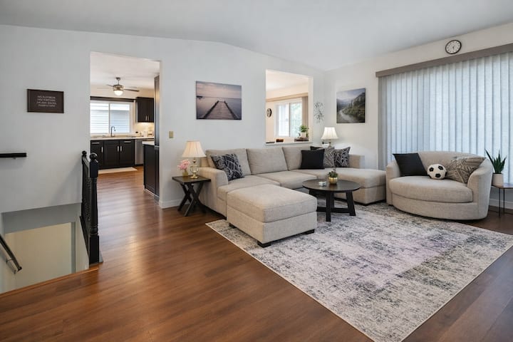 Large 5br Acessble Home | Crib/king Bed/ac/heater - Minnesota