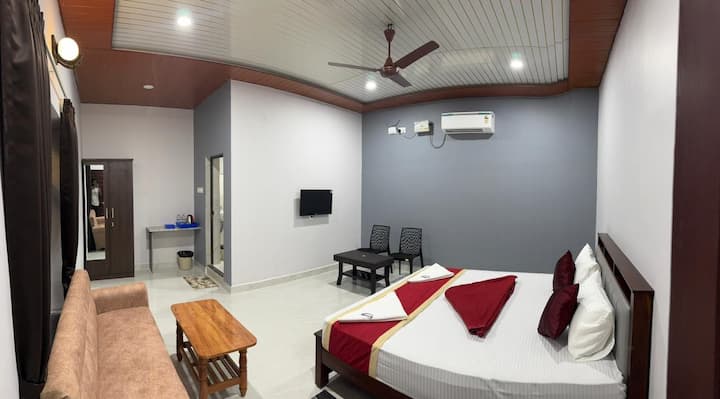 Golden Beach Resort - Deluxe Double Bed Room - Ankola