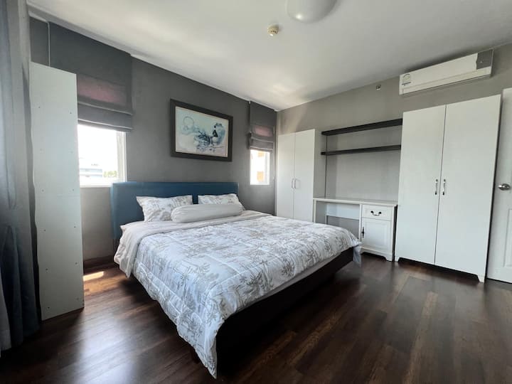 2 Bedroom Apartment In Downtown Phuket - Phuket