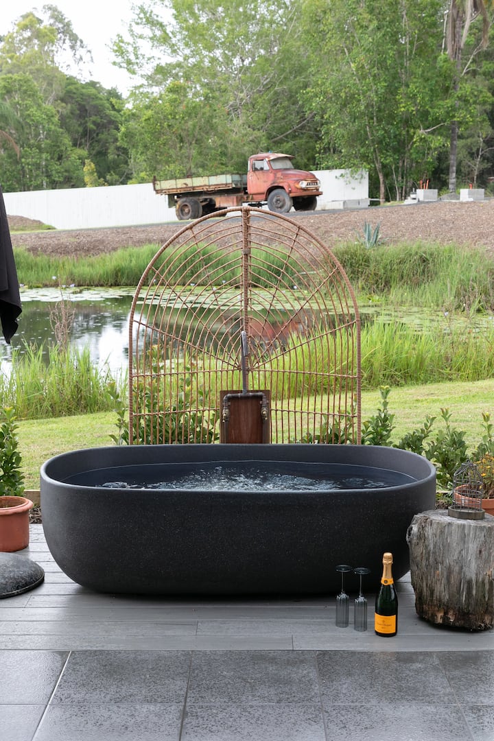 Itty Bitty Acres - Perfect For Two Couples - Eumundi