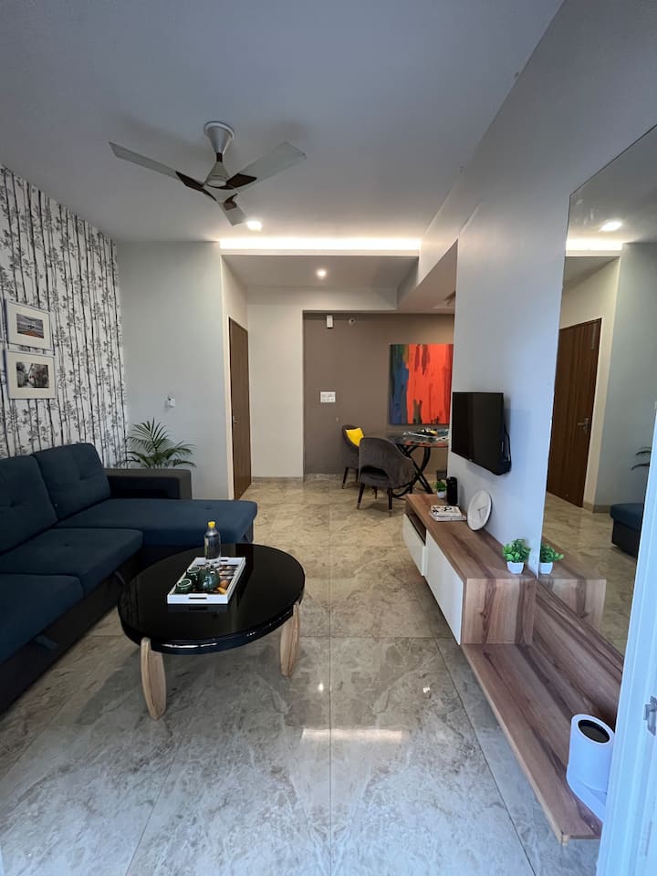 Stylish 1bhk | 10 Mins To Isckon Vrindavan - Vrindavan